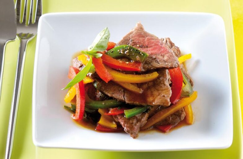 Emincé de bœuf aux trois poivrons - Recette par Les Maîtres Bouchers du ...